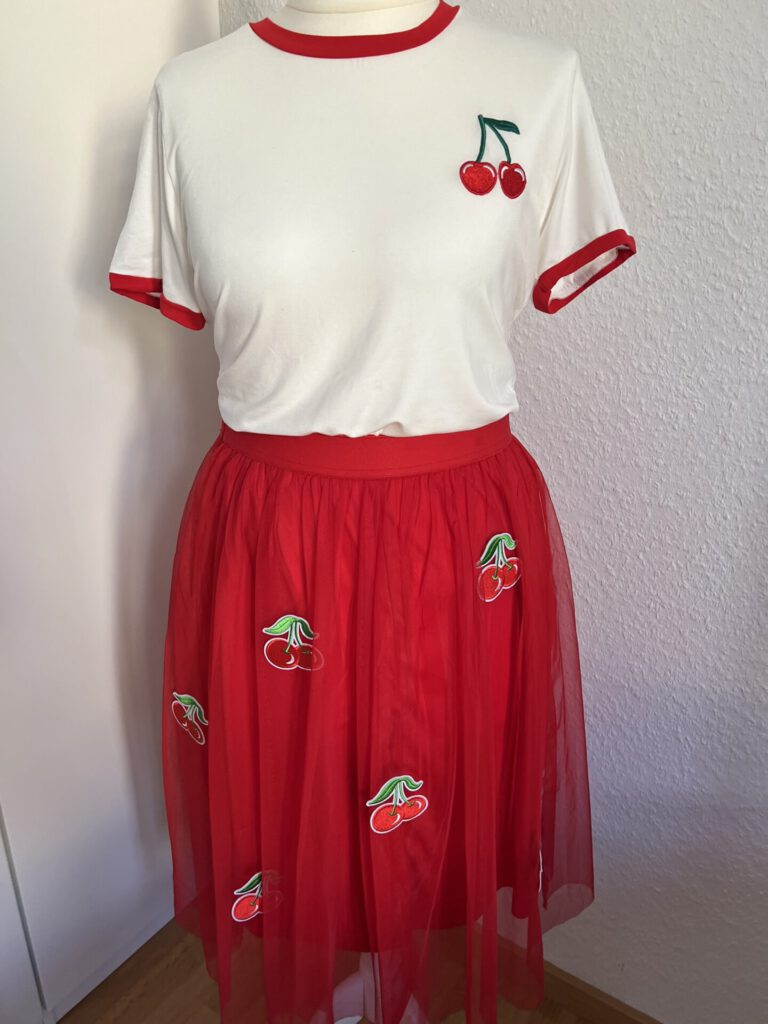 Kirsch Kostüm - Kostümista- DIY Kostüminspiration für Karneval ...